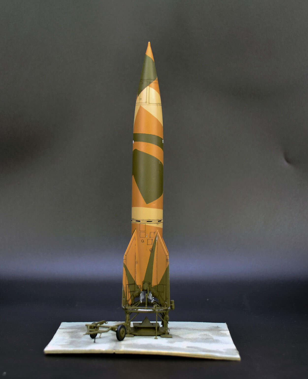 V2 Rocket. 1:72 - Memo Oakley Studio